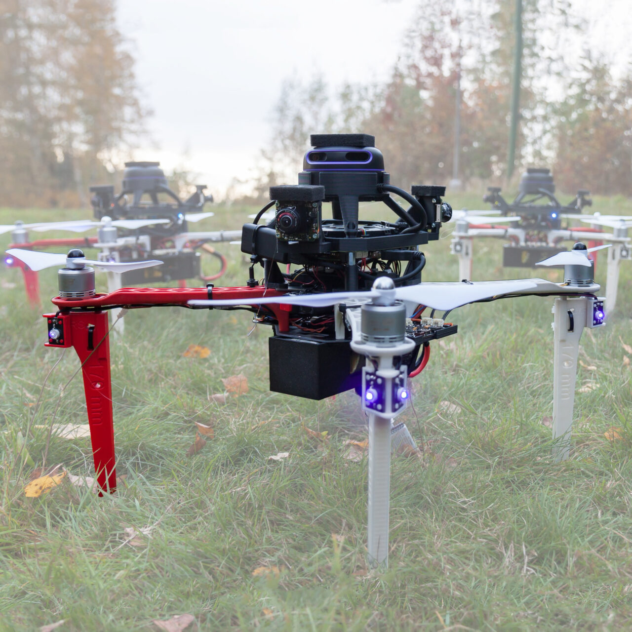 Dynamic Cognitive Mesh For Drone Communication - Fly4Future